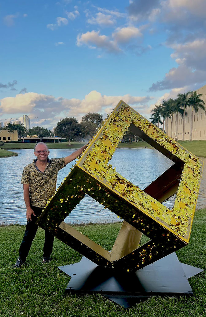 Rafael Montilla visual artist - Kube Man Perfomance - Concrete art